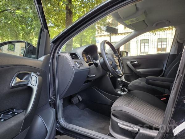 Melns Volkswagen Polo 2011 Rīga, ar dzinēja tilpumu 1.60 L un nobraukumu 234 tūkst. km par 6200 €, foto 6 vietnē AUTOMOTO.COM.LV