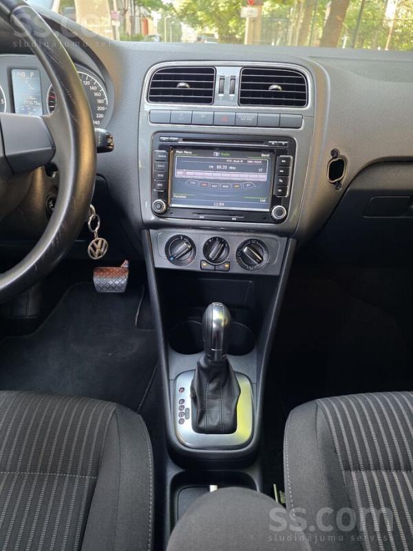 Melns Volkswagen Polo 2011 Rīga, ar dzinēja tilpumu 1.60 L un nobraukumu 234 tūkst. km par 6200 €, foto 10 vietnē AUTOMOTO.COM.LV