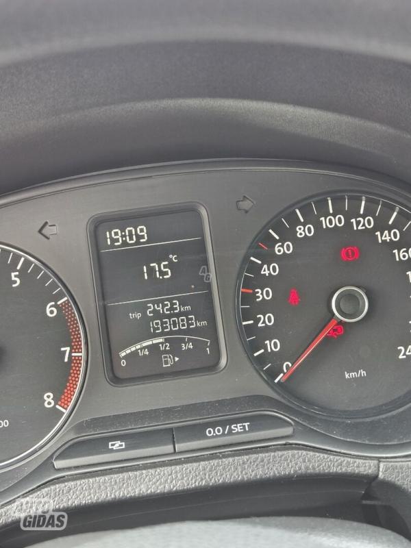 Melns Volkswagen Polo 2011 Jonava, ar dzinēja tilpumu 1.20 L un nobraukumu 193 tūkst. km par 3000 €, foto 5 vietnē AUTOMOTO.COM.LV