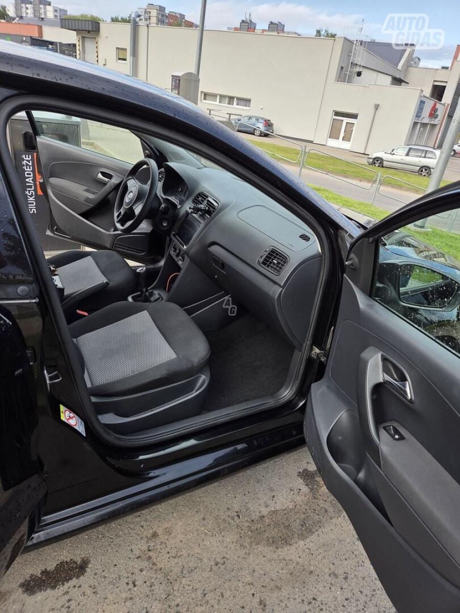 Melns Volkswagen Polo 2011 Jonava, ar dzinēja tilpumu 1.20 L un nobraukumu 193 tūkst. km par 3000 €, foto 9 vietnē AUTOMOTO.COM.LV