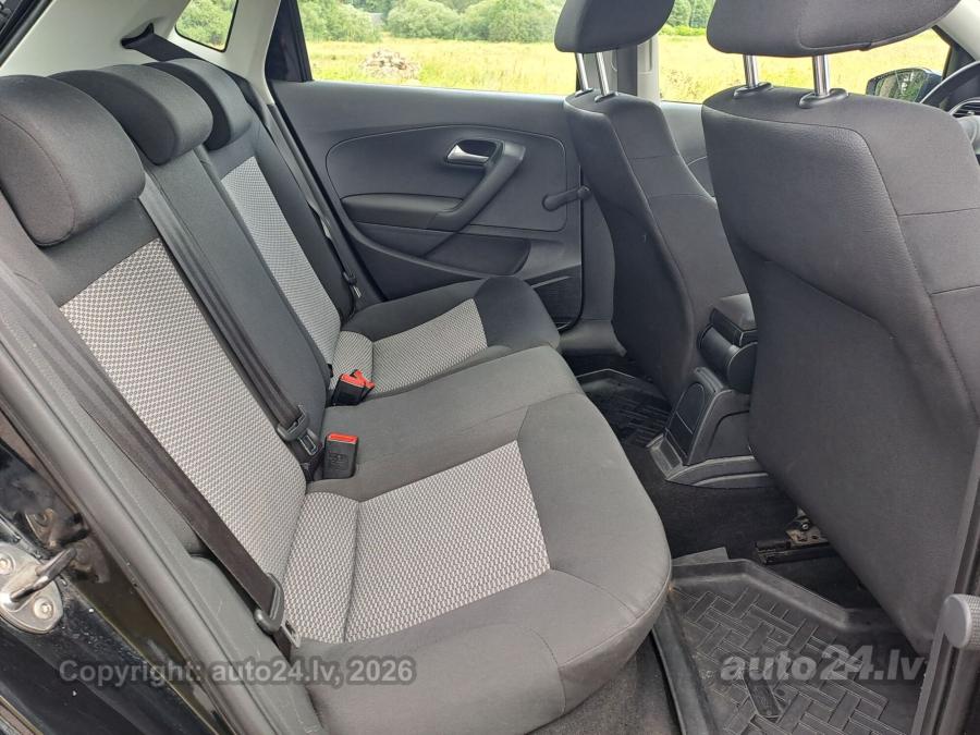 Black Volkswagen Polo 2011 in Paide, with an engine capacity of 1.20 L and mileage of 293 thousand km for 3890 €, photo 11 on AUTOMOTO.COM.LV