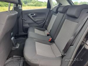 Black Volkswagen Polo 2011 in Paide, with an engine capacity of 1.20 L and mileage of 293 thousand km for 3890 €, photo 12 on AUTOMOTO.COM.LV