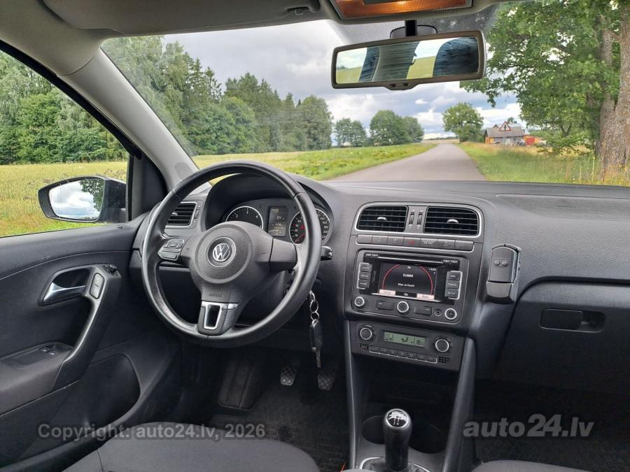 Black Volkswagen Polo 2011 in Paide, with an engine capacity of 1.20 L and mileage of 293 thousand km for 3890 €, photo 14 on AUTOMOTO.COM.LV