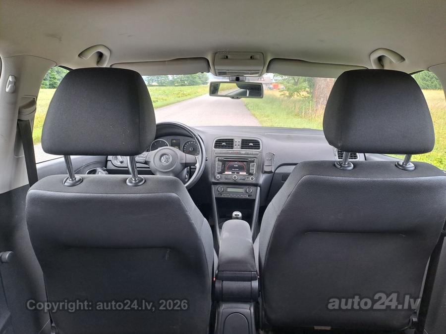 Black Volkswagen Polo 2011 in Paide, with an engine capacity of 1.20 L and mileage of 293 thousand km for 3890 €, photo 16 on AUTOMOTO.COM.LV