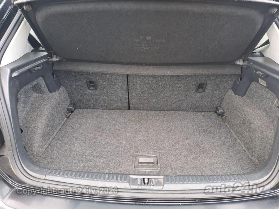 Black Volkswagen Polo 2011 in Paide, with an engine capacity of 1.20 L and mileage of 293 thousand km for 3890 €, photo 18 on AUTOMOTO.COM.LV