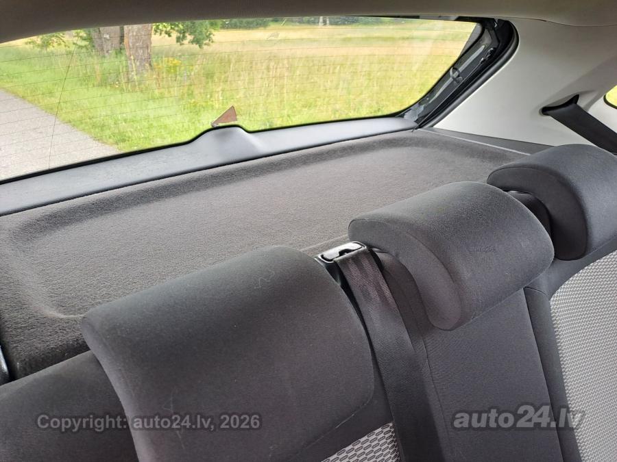 Black Volkswagen Polo 2011 in Paide, with an engine capacity of 1.20 L and mileage of 293 thousand km for 3890 €, photo 21 on AUTOMOTO.COM.LV