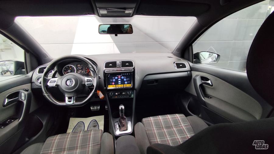 Melns Volkswagen Polo 2011 Ramučiai, ar dzinēja tilpumu 1.40 L un nobraukumu 171 tūkst. km par 5950 €, foto 12 vietnē AUTOMOTO.COM.LV