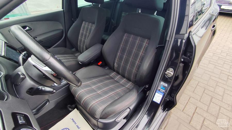 Melns Volkswagen Polo 2011 Ramučiai, ar dzinēja tilpumu 1.40 L un nobraukumu 171 tūkst. km par 5950 €, foto 18 vietnē AUTOMOTO.COM.LV