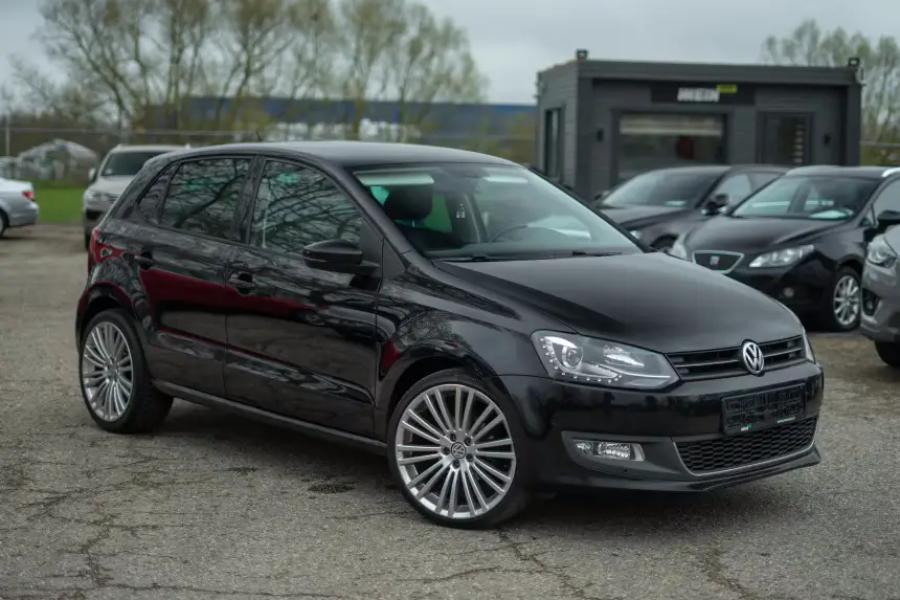Melns Volkswagen Polo 2011 Liepāja, ar dzinēja tilpumu 1.60 L un nobraukumu 252 tūkst. km par 6250 €, foto 6 vietnē AUTOMOTO.COM.LV