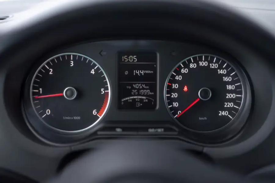 Melns Volkswagen Polo 2011 Liepāja, ar dzinēja tilpumu 1.60 L un nobraukumu 252 tūkst. km par 6250 €, foto 17 vietnē AUTOMOTO.COM.LV
