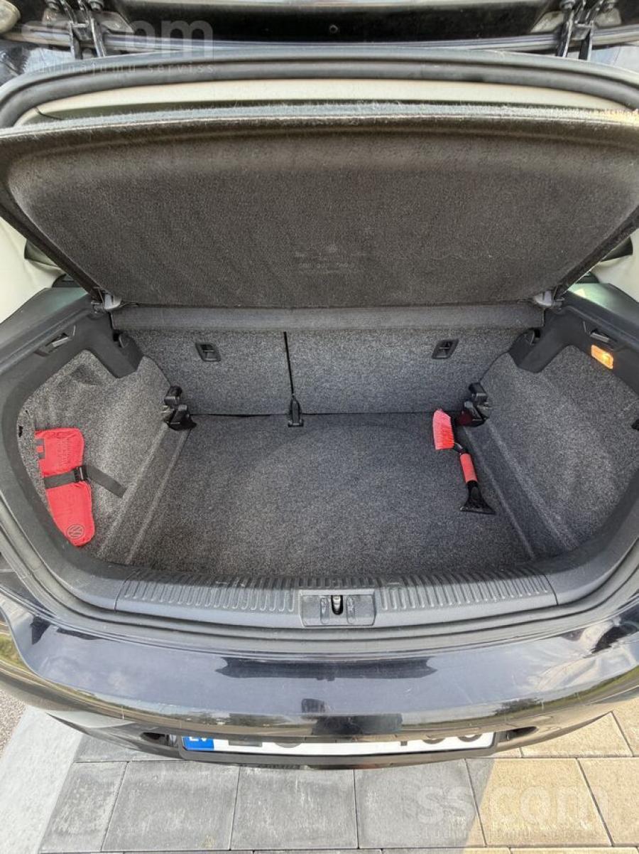 Black Volkswagen Polo 2011 in Riga, with an engine capacity of 1.20 L and mileage of 273 thousand km for 3300 €, photo 6 on AUTOMOTO.COM.LV