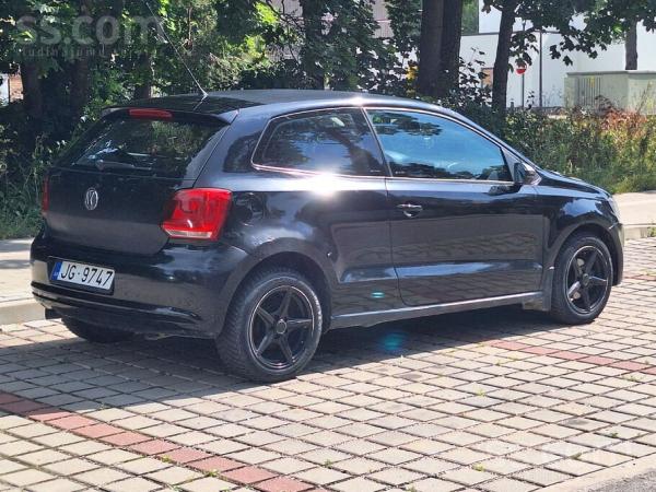 Black Volkswagen Polo 2011 in Riga, with an engine capacity of 1.20 L and mileage of 231 thousand km for 1450 €, photo 4 on AUTOMOTO.COM.LV