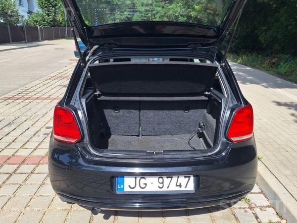 Black Volkswagen Polo 2011 in Riga, with an engine capacity of 1.20 L and mileage of 231 thousand km for 1450 €, photo 5 on AUTOMOTO.COM.LV