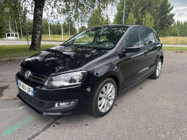 Black Volkswagen Polo 2011 in Taurage, with an engine capacity of 1.39 L and mileage of 200 thousand km for 3800 €, photo 1 on AUTOMOTO.COM.LV