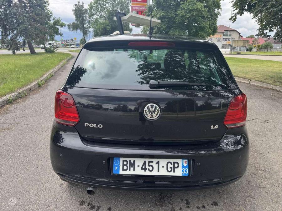 Melns Volkswagen Polo 2011 Tauragė, ar dzinēja tilpumu 1.39 L un nobraukumu 200 tūkst. km par 3800 €, foto 6 vietnē AUTOMOTO.COM.LV