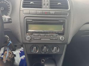 Melns Volkswagen Polo 2011 Tauragė, ar dzinēja tilpumu 1.39 L un nobraukumu 200 tūkst. km par 3800 €, foto 10 vietnē AUTOMOTO.COM.LV