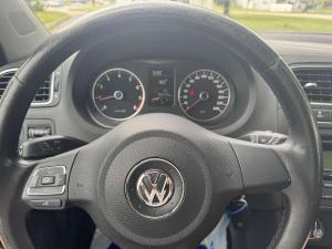 Melns Volkswagen Polo 2011 Tauragė, ar dzinēja tilpumu 1.39 L un nobraukumu 200 tūkst. km par 3800 €, foto 12 vietnē AUTOMOTO.COM.LV