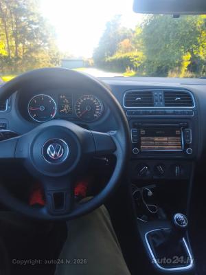 Black Volkswagen Polo 2011 in Tallinn, with an engine capacity of 1.60 L and mileage of 367 thousand km for 3600 €, photo 11 on AUTOMOTO.COM.LV