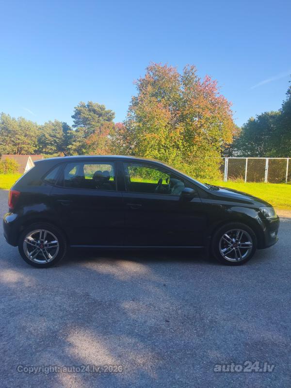 Black Volkswagen Polo 2011 in Tallinn, with an engine capacity of 1.60 L and mileage of 367 thousand km for 3600 €, photo 7 on AUTOMOTO.COM.LV