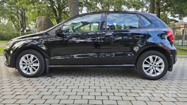 Volkswagen Polo 2011 Valmiera vietnē Melns Volkswagen Polo 2011 Valmiera, ar dzinēja tilpumu 1.20 L un nobraukumu 167 tūkst. km par 4690 €, foto 6 vietnē AUTOMOTO.COM.LV