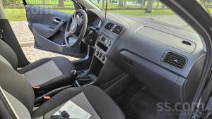 Melns Volkswagen Polo 2011 Valmiera, ar dzinēja tilpumu 1.20 L un nobraukumu 167 tūkst. km par 4690 €, foto 13 vietnē AUTOMOTO.COM.LV