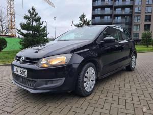 Melns Volkswagen Polo 2012 Kauņa, ar dzinēja tilpumu 1.20 L un nobraukumu 168 tūkst. km par 3900 €, foto  vietnē AUTOMOTO.COM.LV