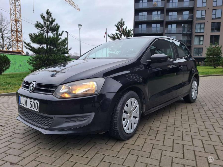 Melns Volkswagen Polo 2012 Kauņa, ar dzinēja tilpumu 1.20 L un nobraukumu 168 tūkst. km par 3900 €, foto 1 vietnē AUTOMOTO.COM.LV