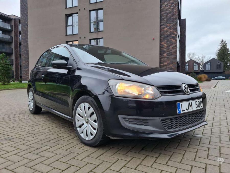 Melns Volkswagen Polo 2012 Kauņa, ar dzinēja tilpumu 1.20 L un nobraukumu 168 tūkst. km par 3900 €, foto 2 vietnē AUTOMOTO.COM.LV
