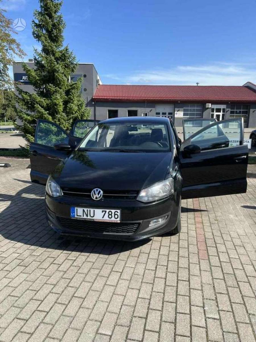 Melns Volkswagen Polo 2012 Klaipėda, ar dzinēja tilpumu 1.20 L un nobraukumu 182 tūkst. km par 3450 €, foto 1 vietnē AUTOMOTO.COM.LV