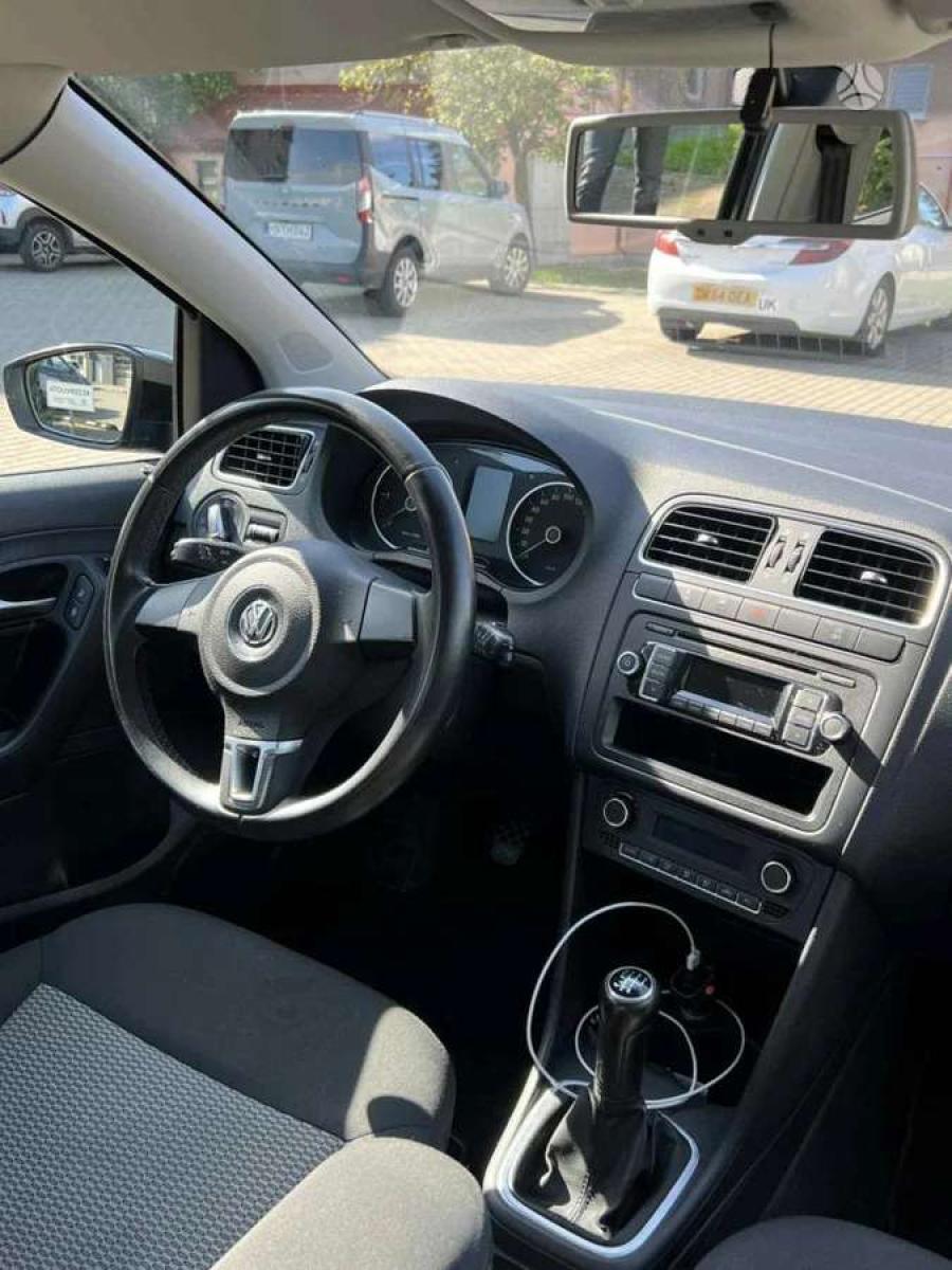 Melns Volkswagen Polo 2012 Klaipėda, ar dzinēja tilpumu 1.20 L un nobraukumu 182 tūkst. km par 3450 €, foto 4 vietnē AUTOMOTO.COM.LV