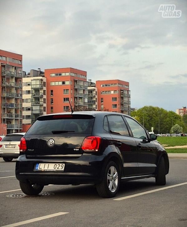 Melns Volkswagen Polo 2012 Viļņa, ar dzinēja tilpumu 1.60 L un nobraukumu 197 tūkst. km par 3100 €, foto 2 vietnē AUTOMOTO.COM.LV