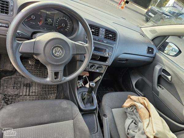 Melns Volkswagen Polo 2012 Viļņa, ar dzinēja tilpumu 1.20 L un nobraukumu 203 tūkst. km par 2500 €, foto 8 vietnē AUTOMOTO.COM.LV