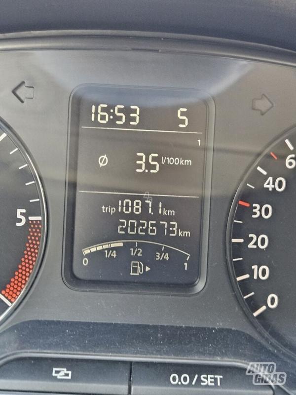 Melns Volkswagen Polo 2012 Viļņa, ar dzinēja tilpumu 1.20 L un nobraukumu 203 tūkst. km par 2500 €, foto 9 vietnē AUTOMOTO.COM.LV