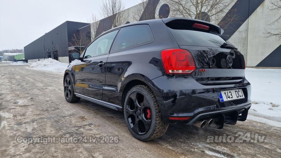 Black Volkswagen Polo 2012 in Parnu, with an engine capacity of 1.40 L and mileage of 185 thousand km for 8500 €, photo 1 on AUTOMOTO.COM.LV