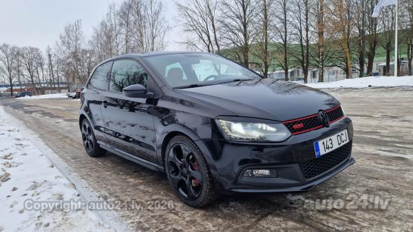 Black Volkswagen Polo 2012 in Parnu, with an engine capacity of 1.40 L and mileage of 185 thousand km for 8500 €, photo 4 on AUTOMOTO.COM.LV