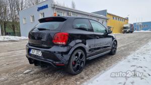 Black Volkswagen Polo 2012 in Parnu, with an engine capacity of 1.40 L and mileage of 185 thousand km for 8500 €, photo 7 on AUTOMOTO.COM.LV