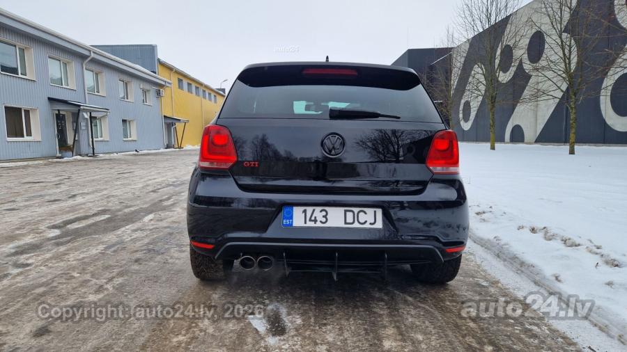 Black Volkswagen Polo 2012 in Parnu, with an engine capacity of 1.40 L and mileage of 185 thousand km for 8500 €, photo 8 on AUTOMOTO.COM.LV