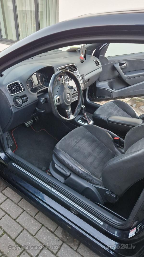 Black Volkswagen Polo 2012 in Parnu, with an engine capacity of 1.40 L and mileage of 185 thousand km for 8500 €, photo 9 on AUTOMOTO.COM.LV