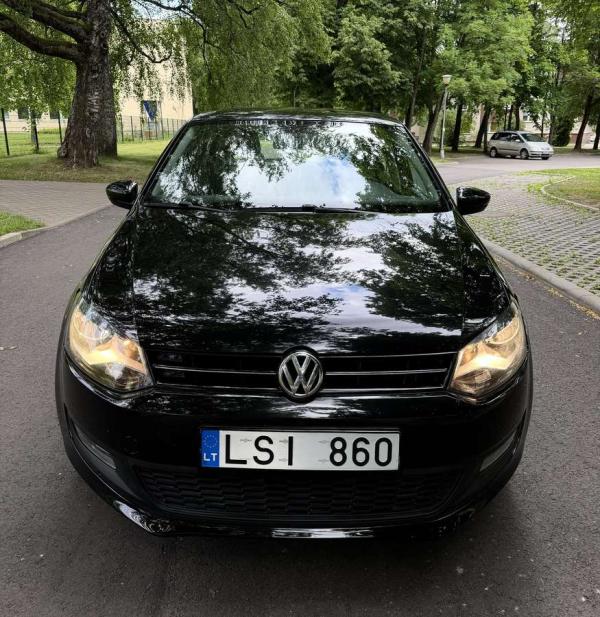 Black Volkswagen Polo 2012 in Prienai, with an engine capacity of 1.20 L and mileage of 190 thousand km for 3900 €, photo 7 on AUTOMOTO.COM.LV
