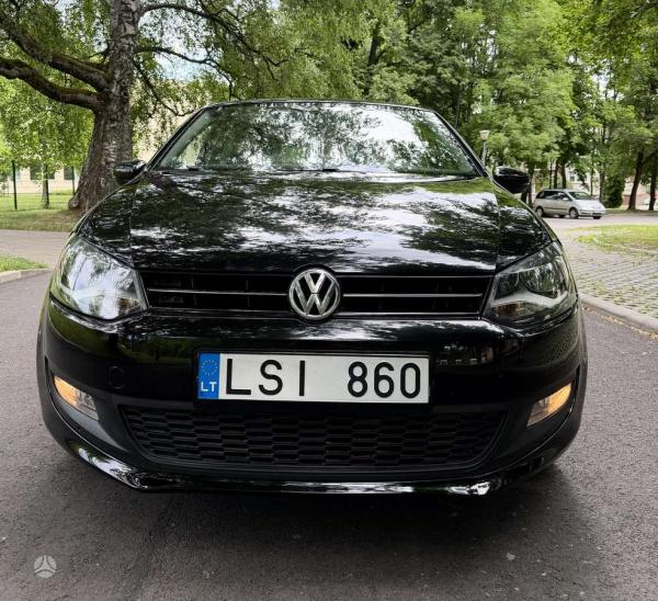 Black Volkswagen Polo 2012 in Prienai, with an engine capacity of 1.20 L and mileage of 190 thousand km for 3900 €, photo 8 on AUTOMOTO.COM.LV