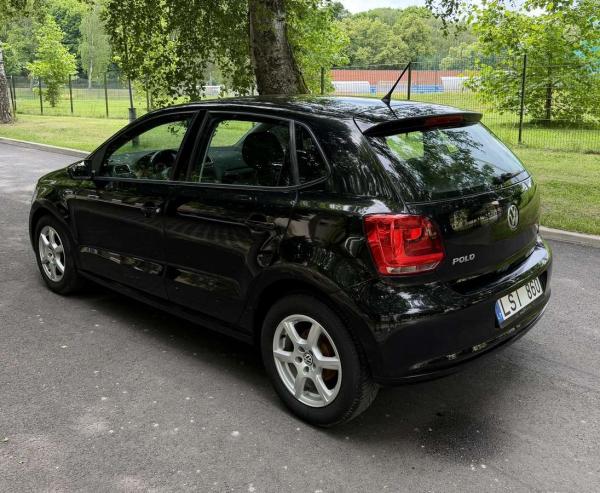 Black Volkswagen Polo 2012 in Prienai, with an engine capacity of 1.20 L and mileage of 190 thousand km for 3900 €, photo 9 on AUTOMOTO.COM.LV