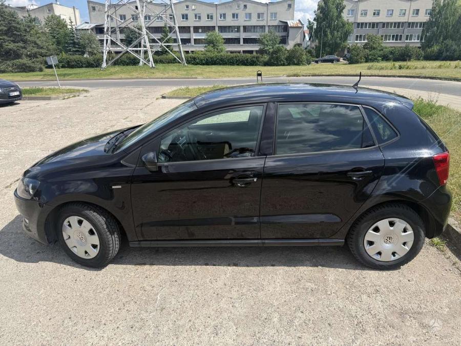 Melns Volkswagen Polo 2012 Viļņa, ar dzinēja tilpumu 1.20 L un nobraukumu 213 tūkst. km par 4000 €, foto 5 vietnē AUTOMOTO.COM.LV