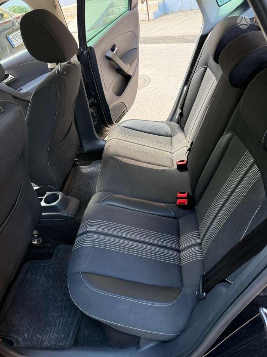 Melns Volkswagen Polo 2012 Viļņa, ar dzinēja tilpumu 1.20 L un nobraukumu 213 tūkst. km par 4000 €, foto 13 vietnē AUTOMOTO.COM.LV