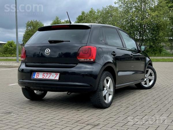 Melns Volkswagen Polo 2012 Cēsis, ar dzinēja tilpumu 1.60 L un nobraukumu 243 tūkst. km par 2900 €, foto 2 vietnē AUTOMOTO.COM.LV