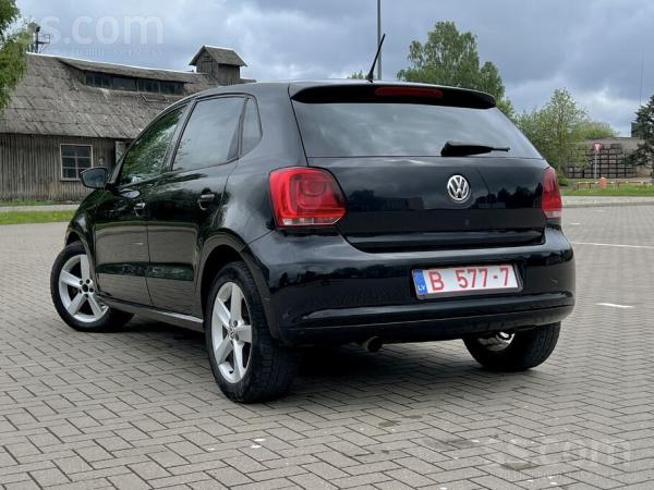 Melns Volkswagen Polo 2012 Cēsis, ar dzinēja tilpumu 1.60 L un nobraukumu 243 tūkst. km par 2900 €, foto 4 vietnē AUTOMOTO.COM.LV