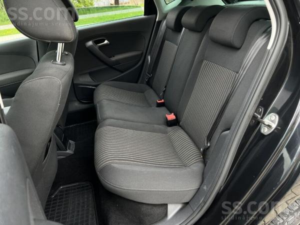 Melns Volkswagen Polo 2012 Cēsis, ar dzinēja tilpumu 1.60 L un nobraukumu 243 tūkst. km par 2900 €, foto 9 vietnē AUTOMOTO.COM.LV