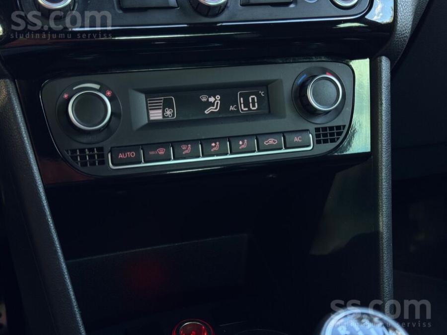 Black Volkswagen Polo 2012 in Cesis, with an engine capacity of 1.20 L and mileage of 125 thousand km for 5300 €, photo 13 on AUTOMOTO.COM.LV