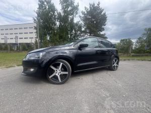 Black Volkswagen Polo 2012 in Riga, with an engine capacity of 1.60 L and mileage of 379 thousand km for 3450 €, photo 3 on AUTOMOTO.COM.LV