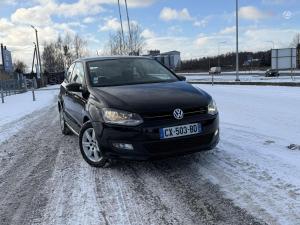 Black Volkswagen Polo 2013 in Panevezys, with an engine capacity of 1.60 L and mileage of 86 thousand km for 5590 €, photo 5 on AUTOMOTO.COM.LV