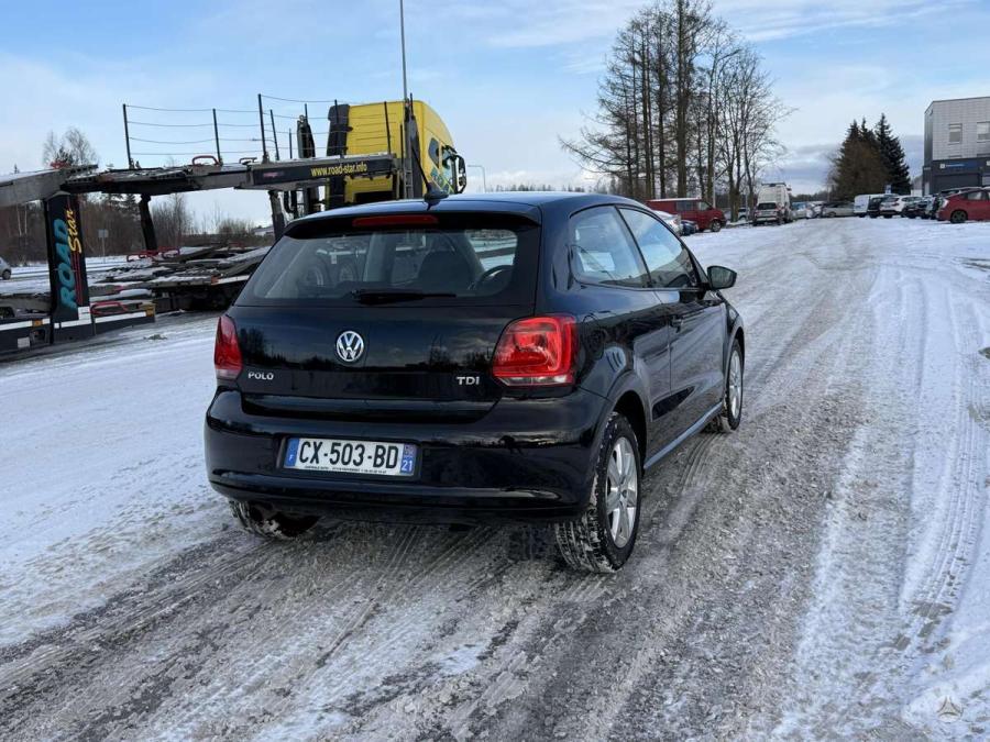 Black Volkswagen Polo 2013 in Panevezys, with an engine capacity of 1.60 L and mileage of 86 thousand km for 5590 €, photo 12 on AUTOMOTO.COM.LV